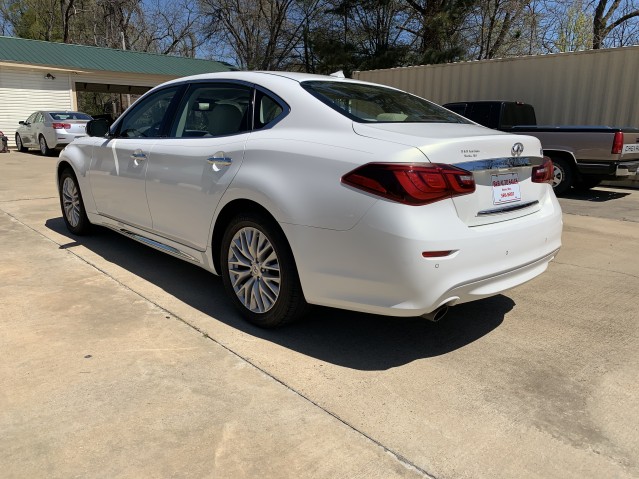 B & B Auto Sales Marks, MS | 2015 Infinity Q70L 3.7